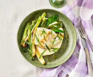 Recept: Gebakken zeewolf met een crème van witte bonen en dragon en ...